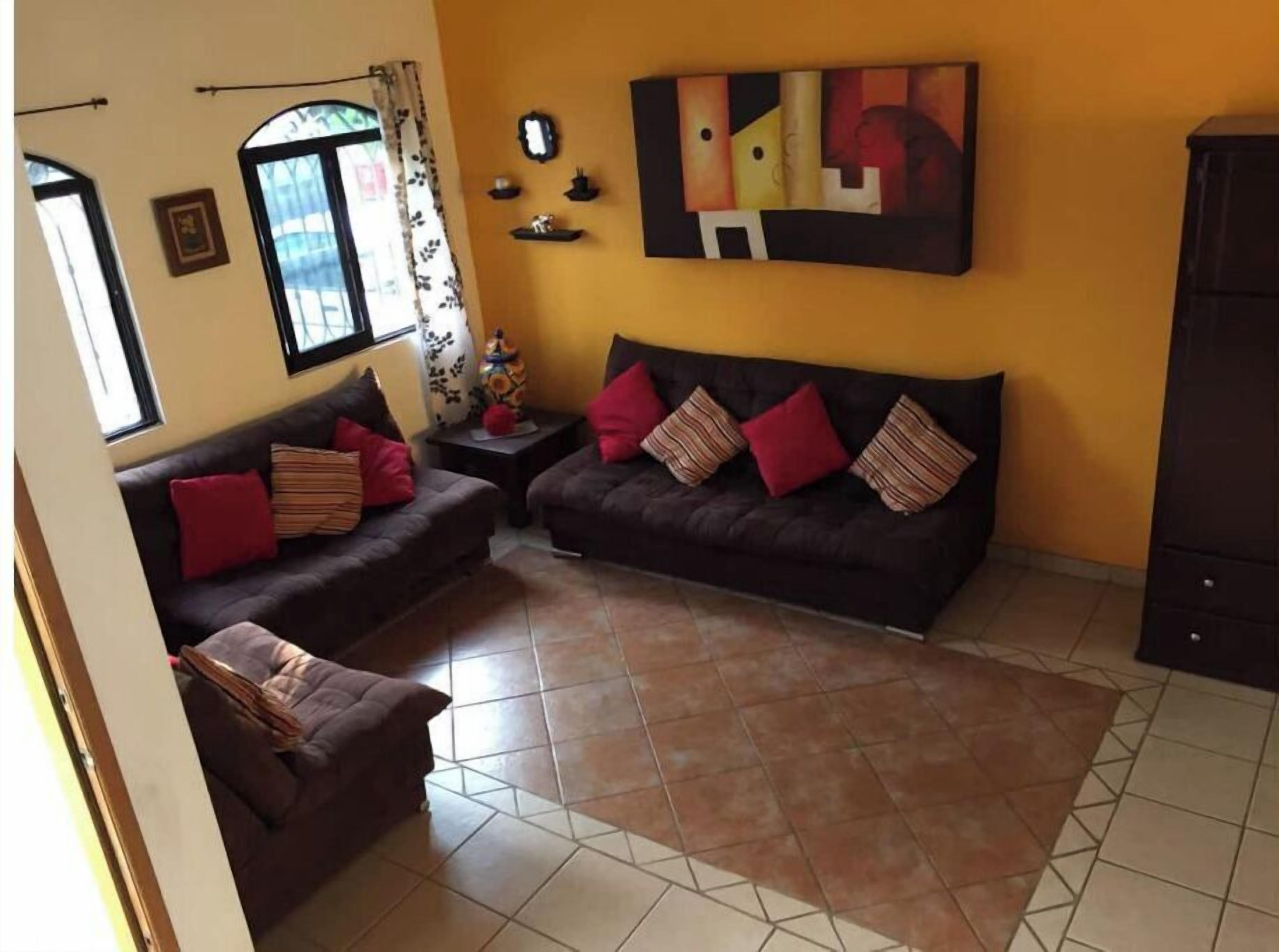 Bella Casa Colimense Con Alberca - Colima