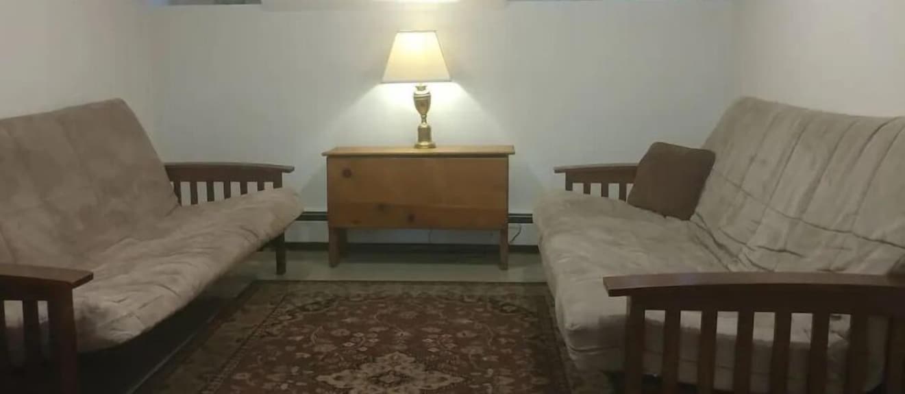 Bottom Floor Apartment In Heart Of Downtown Put In Bay Resort Area! - Kelleys Island, OH