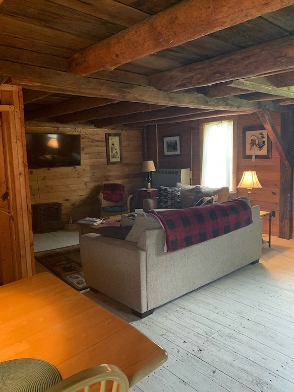 The Coral Cabin - Stowe, VT