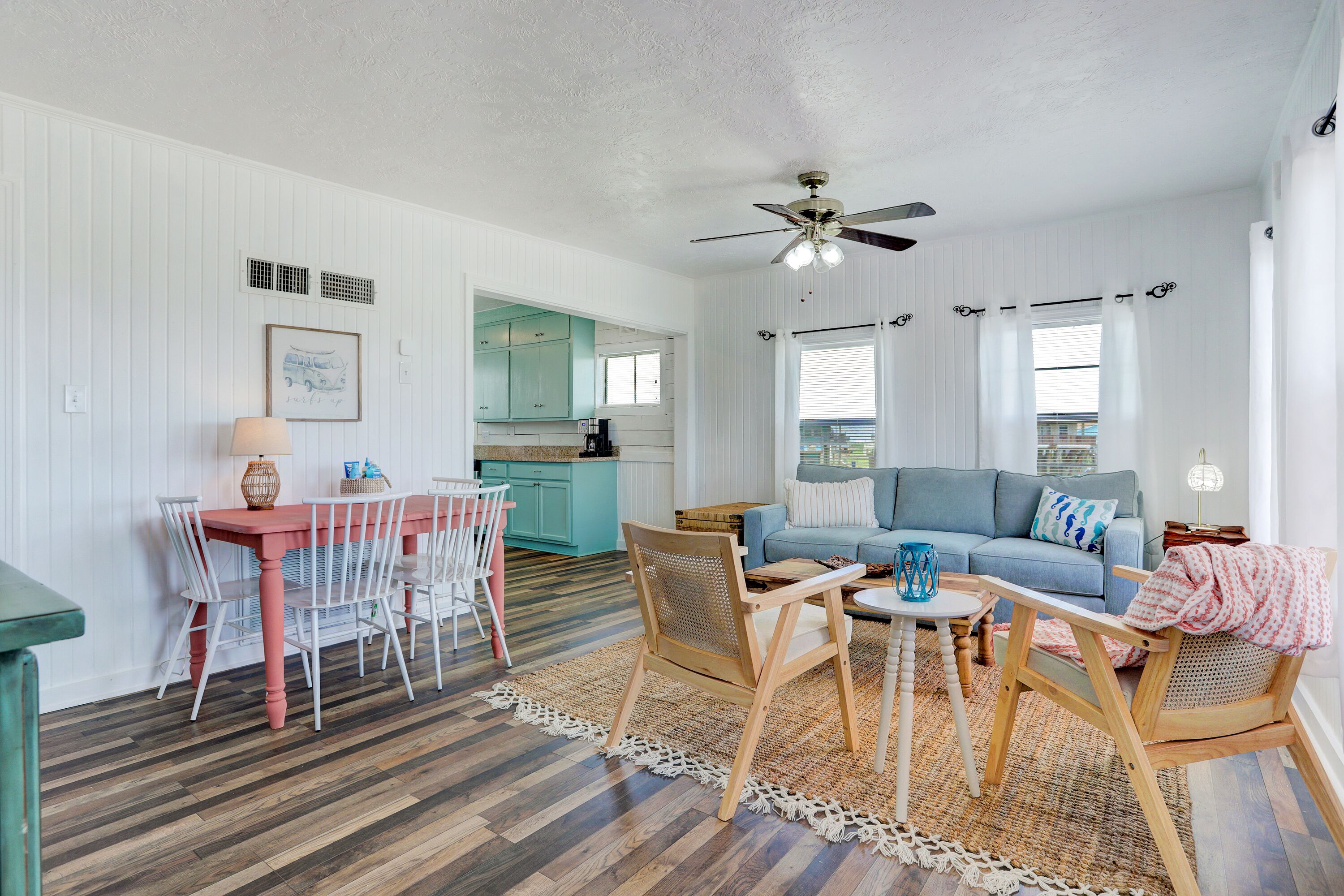 Adorable 1950's Bungalow Close To Beach. - Surfside Beach, Freeport