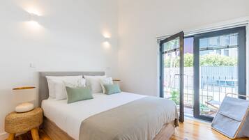 Quarto, 1 cama de casal | Wi-fi grátis, roupa de cama fornecida