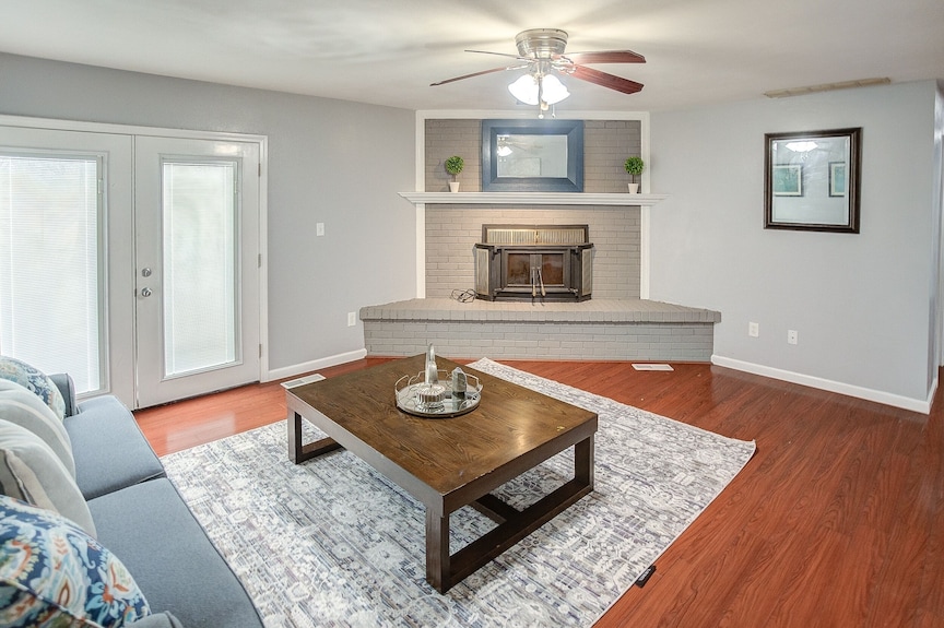 Belleville Beauty - Luxury Stay For Work Or Stay For Play Either Way This Is The Perfect Property For You! By Redawning - Belleville, IL