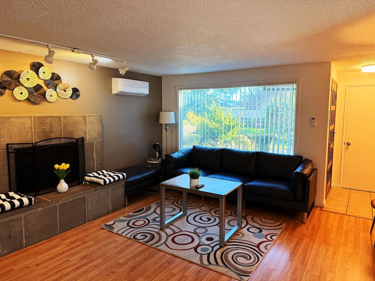 30% Off Monthly Stay Convenient Location - Coos Bay, OR