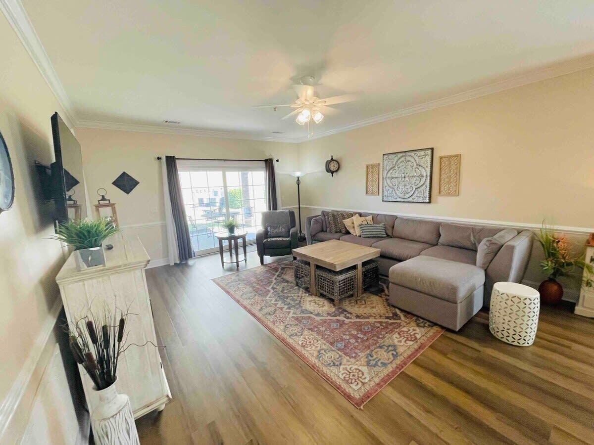 Imagine #1 Your Vacation At This Beautiful Condo