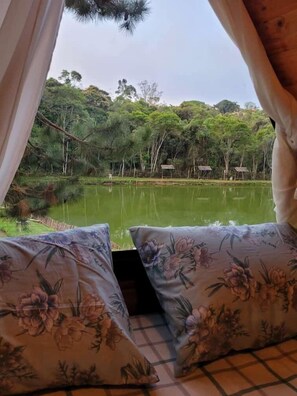 Roupa de cama fornecida