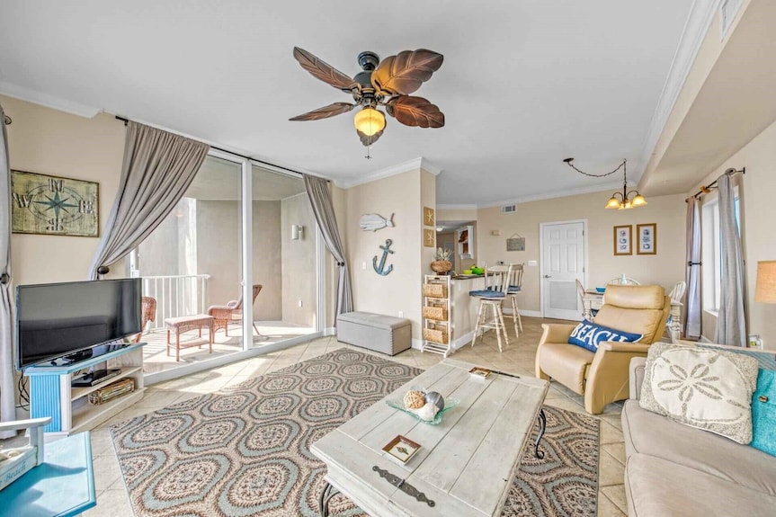 Corner Unit 3rd Floor Beachfront~panoramic View~walk To Pier Park King Br +Bunks - Panama City Beach, FL