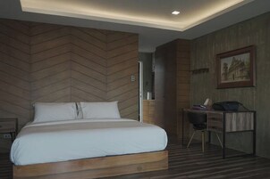 Suite | Minibar, secretária, Wi-fi grátis, roupa de cama fornecida 