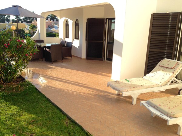 Homerez - Spacious House 650 M Away From The Beach For 6 Ppl. With Shared Pool - Carvoeiro