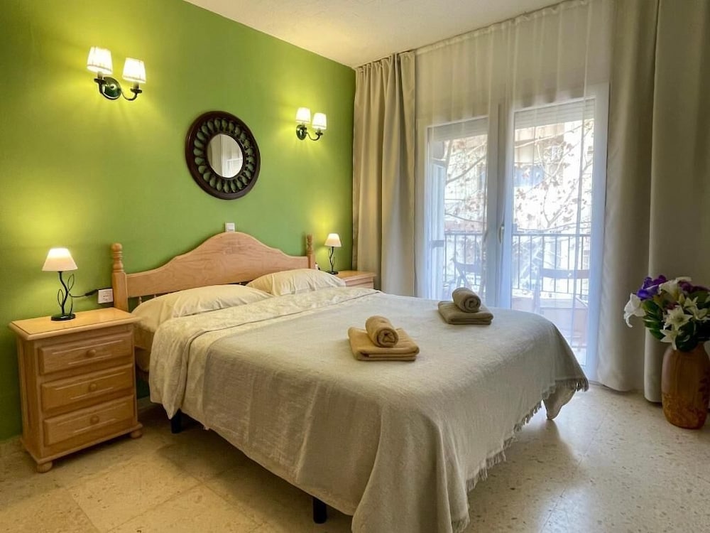 Central And Only 50 Meters From The Beach - Moraira