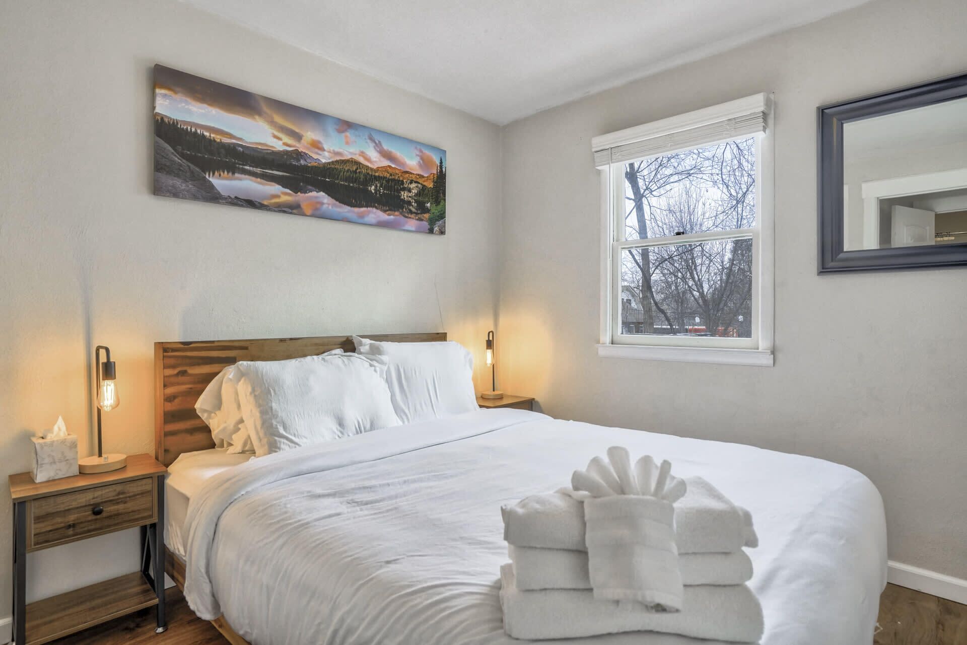 1 quarto, espaço de trabalho para notebook