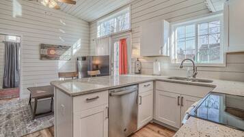 Micro-ondas, fogão, cooktop, lava-louças