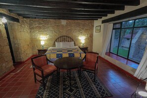 Quarto júnior | Cofres nos quartos, roupa de cama