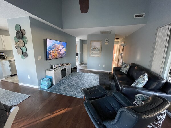 Peace And Quiet With Ever-beautiful Water Views And A Short Drive To The Beach! - Hampstead, NC