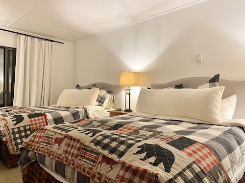 New! *Walk To Lifts** Hike Bike From Beech Sugar Bear Den ⛷ 🚵🏼♂️🏔 - Banner Elk, NC