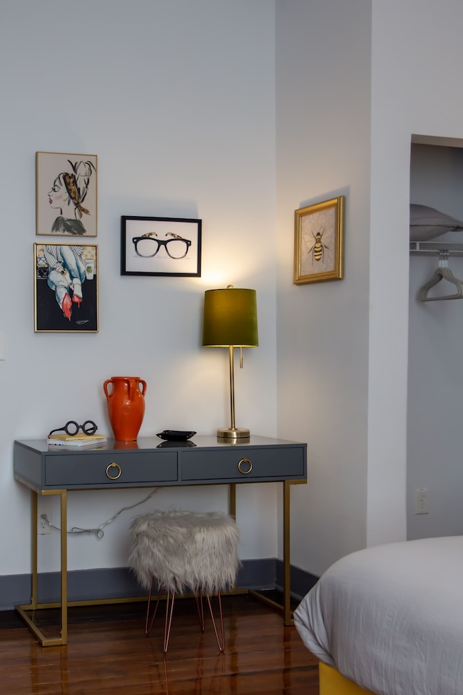 One Of A Kind Historic Loft In <3 Of Bhm - Birmingham, AL