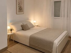 Apartamento (Two Bedroom Apartment with Terrace an) | 8 quartos, berços/camas para crianças grátis, roupa de cama fornecida
