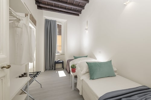 Navona Corallo Elegance - Roma