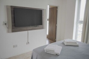 Quarto Duplo ou Twin Básico | Com decoração personalizada, com mobília individualizada, Wi-fi grátis 