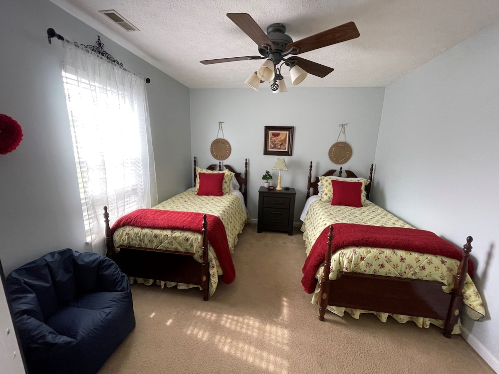 Relax In Bear's Den Getaway Private Home! - White Pine, TN