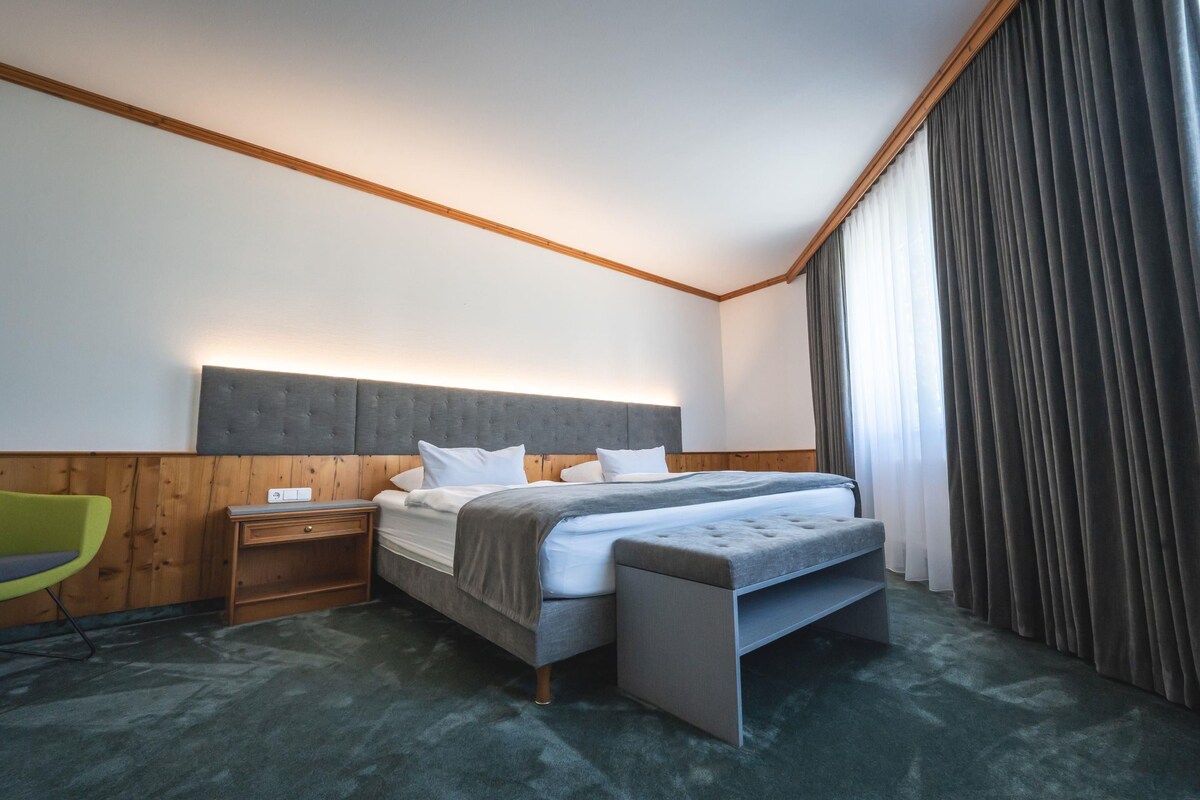 Roupa hipoalergénica, minibar grátis 
