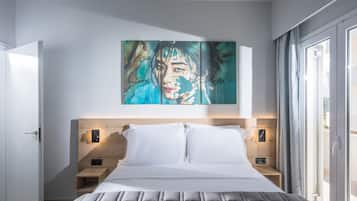 Superior Suite One Bedroom | 1 quarto, roupa hipoalergénica, cofre no quarto, secretária