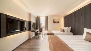 Quarto Duplo ou Twin Deluxe | 1 quarto, minibar, secretária