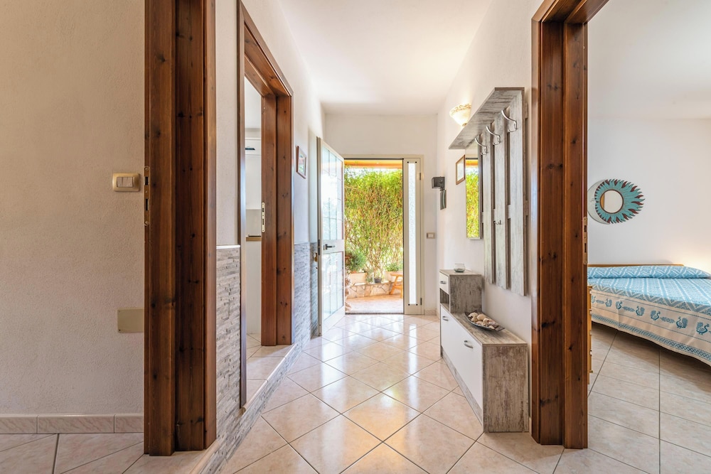 Vakantiehuis 'Appartamento In Villa Gelsomino' Met Uitzicht Op De Bergen, Tuin, A/c & Wi-fi - Domus de Maria