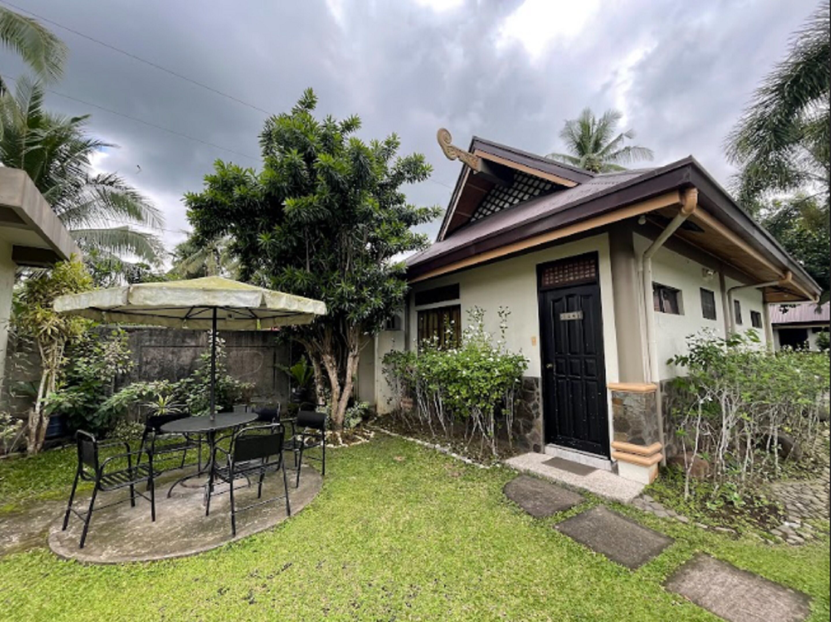 Casa Basilisa Eco Boutique Resort by Cocotel, Guinobatan: Info, Photos ...