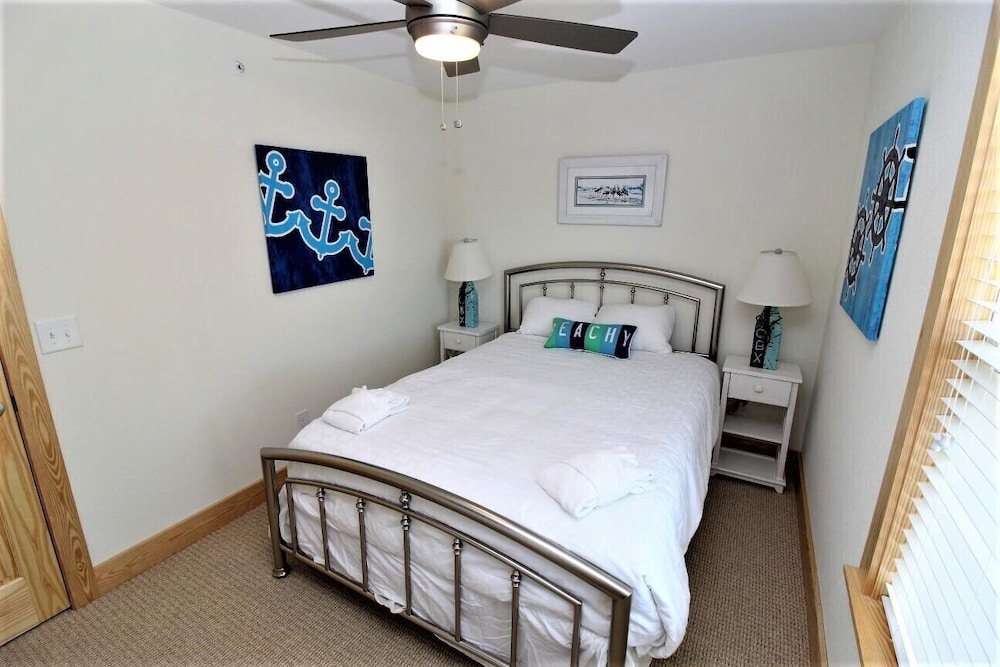 Whalebone Oceanside 4 Bedroom Cottage D - Nags Head
