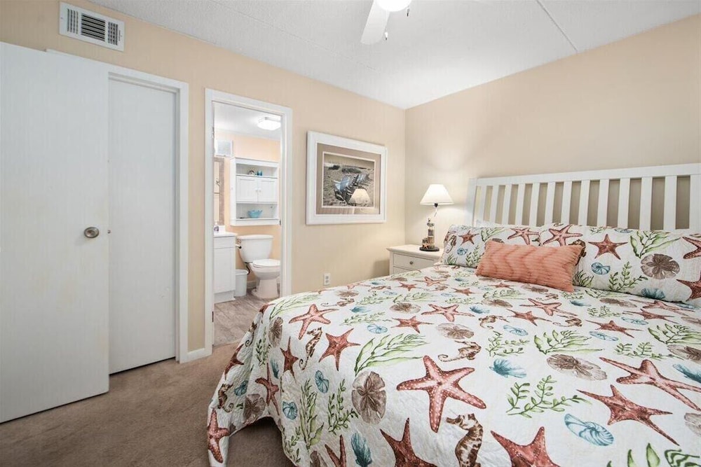 Mid Town Wight Bay Condo With Outdoor Pool! - Ocean City
