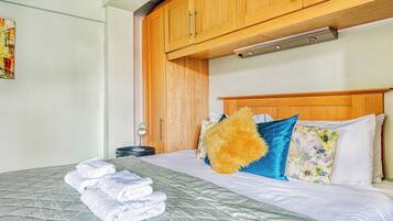 Apartamento (1 Bedroom) | 1 quarto, roupa de alta qualidade, secretária