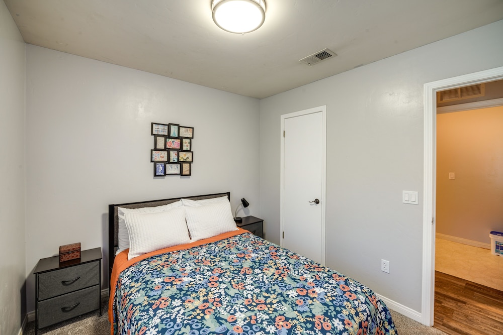 Private Pool & Patio: Pet-friendly Bakersfield Gem - Bakersfield, CA