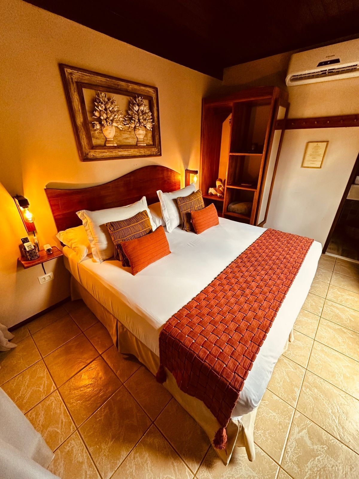 Suíte Standart Térrea 6 | Cofre no quarto, com decoração personalizada 