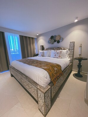 Quarto superluxo | Ferros/tábuas de passar roupa, Wi-Fi de cortesia, roupa de cama