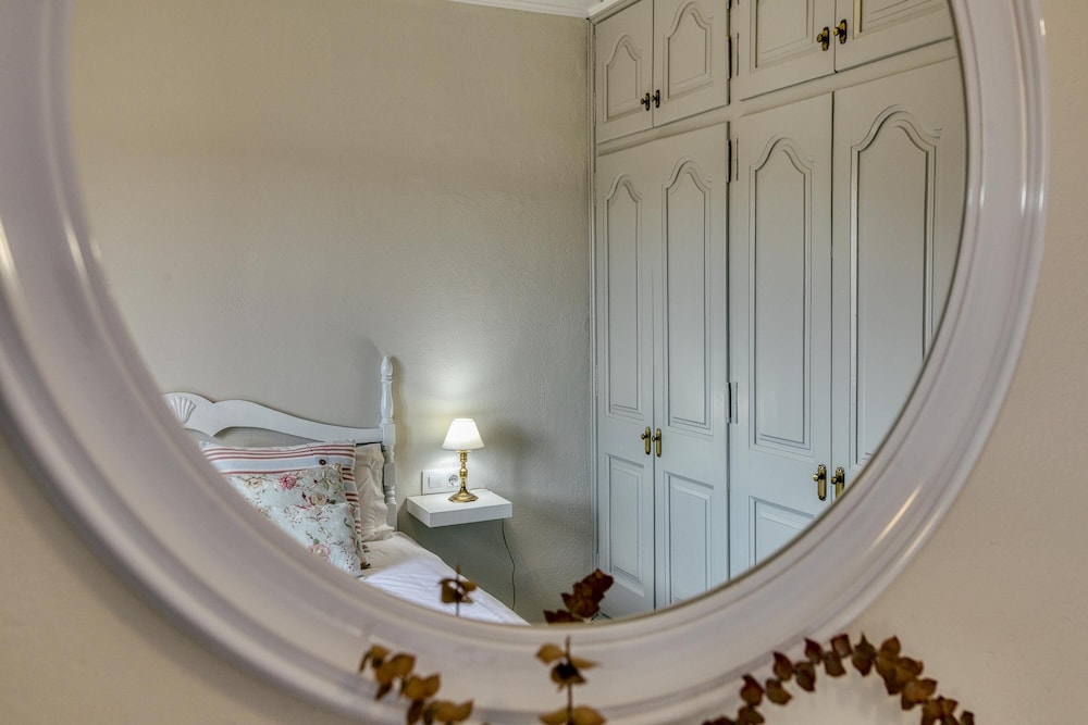 Chalet 'Casa Adosada' Con Terraza, Jardín Y Wi-fi - Tamariu