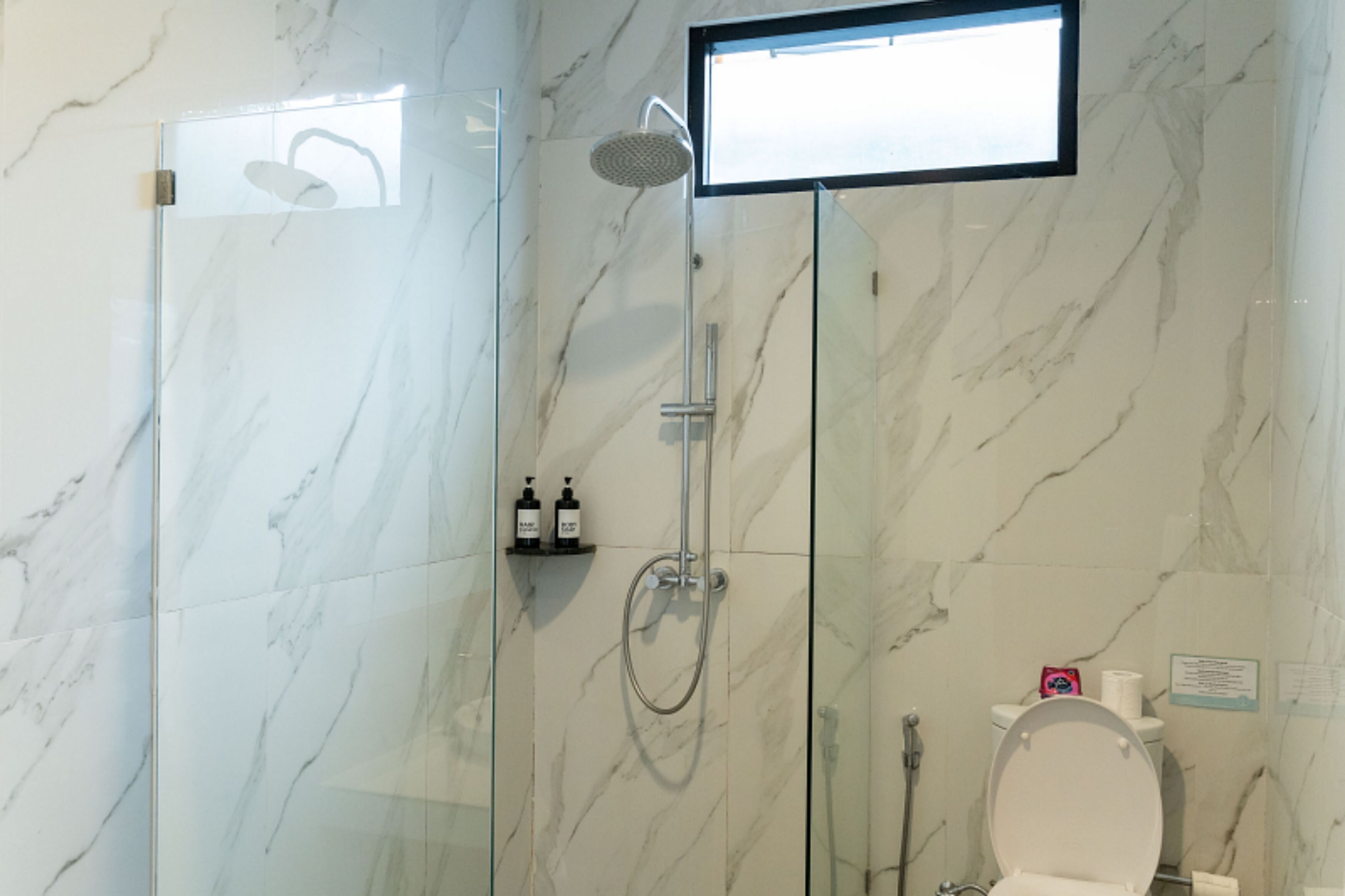 Villa Familiar | Casa de banho | Artigos de higiene pessoal grátis, toalhas fornecidas, sabão, champô 