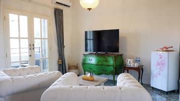Quarto Júnior | Sala de estar | Televisor LED de 32 polegadas com canais por cabo, televisor