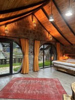 Bangalô superluxo | Escrivaninha, Wi-Fi de cortesia, roupa de cama