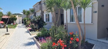 Quarto Triplo Básico | Jardim