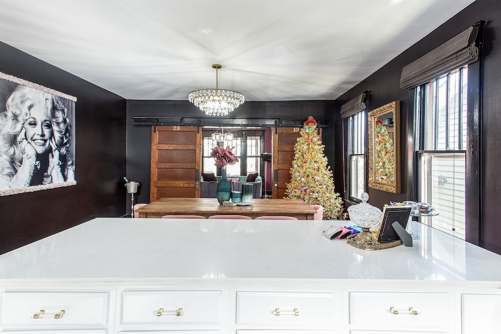 The Jewel: Min 2 Broadway | Walkable East | 3kings - Nashville, TN