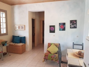 Apartamento | Sala | Televisor de 30 polegadas com canais por cabo, lareira 