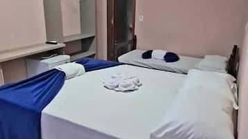 Quarto standard | Roupas de cama antialérgicas, Wi-Fi de cortesia, roupa de cama