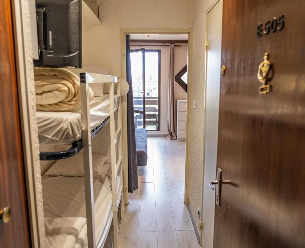 100m From Resort Center, 5th Floor, Balcony, Tv, Ski Locker, 19m², Les Orres - Embrun