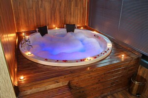 Suíte | Banheiro | Chinelos 