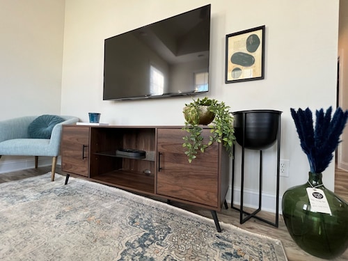 B St. Bungalow - Upland, IN