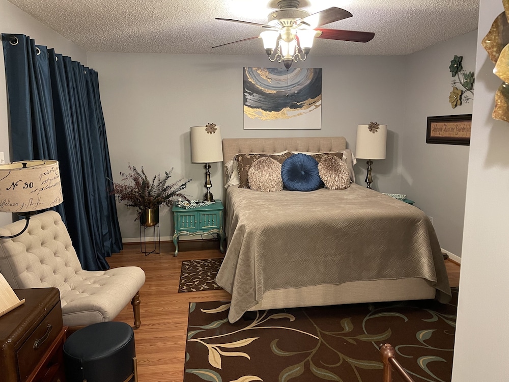 Quaint, Quiet, And Comfortable Home Away From Home - Hoover, AL