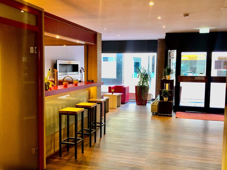 Lounge no saguão