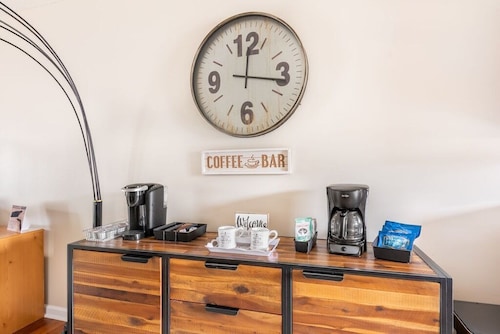 Spacious Condo: Resort Amenities/5min To Dollywood - Pigeon Forge, TN