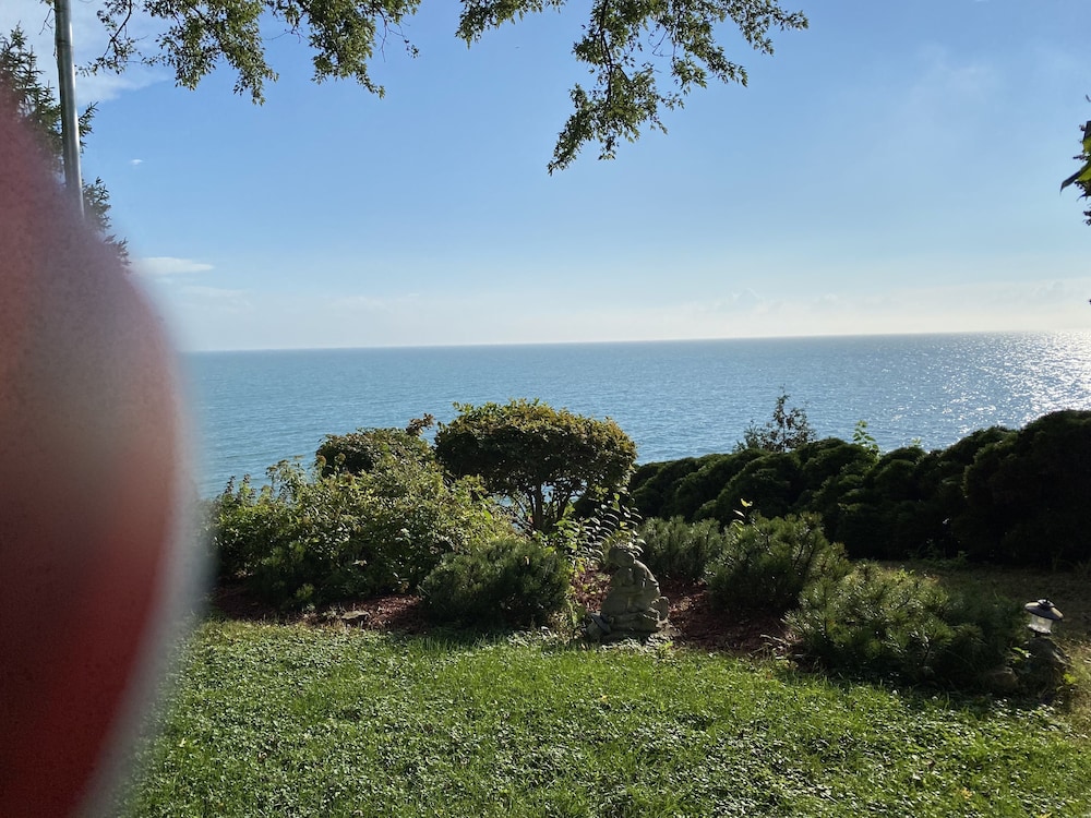 Waterfront Serenity - Lake Erie, PA