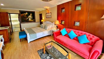 Quarto casal executivo, 1 cama Queen, vista para a cidade | Frigobar, individualmente decorados, individualmente mobiliados